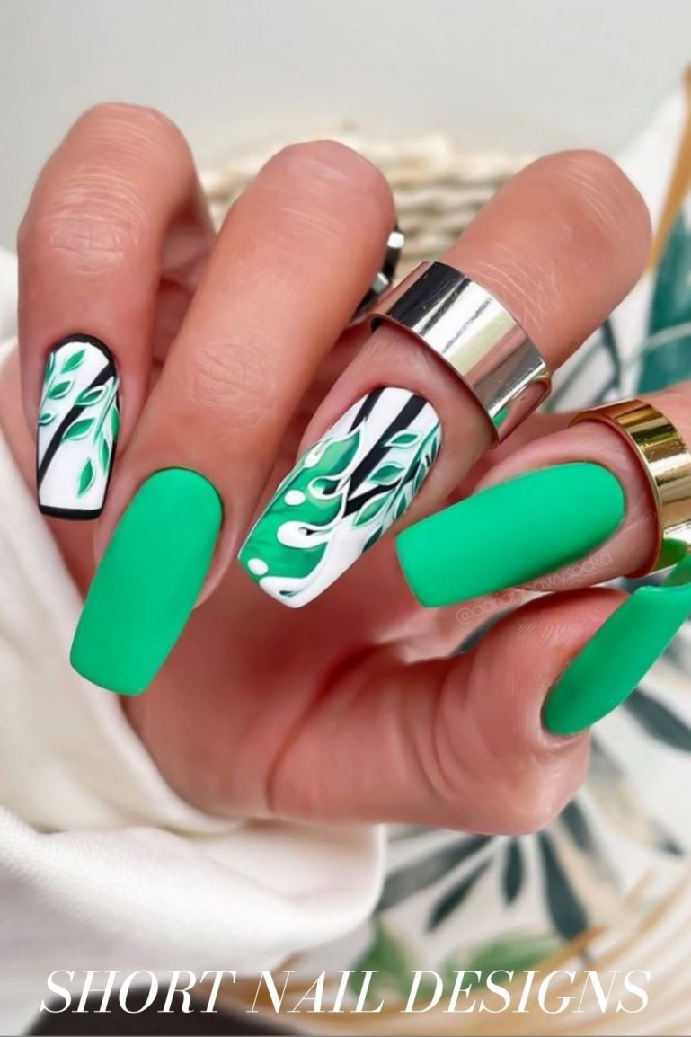 43 Cute Short Acrylic Nails Designs you'll Want to Try
