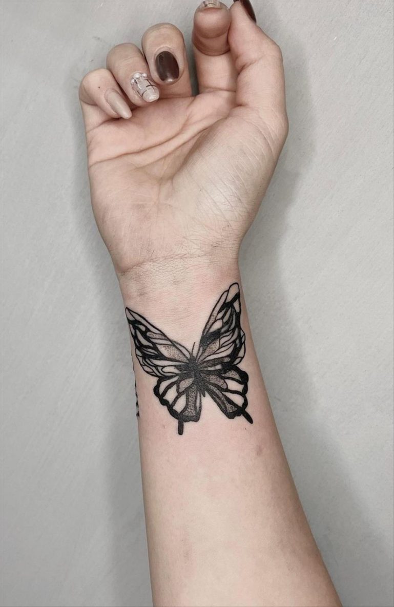 34 Pretty small tattoo design art for cool girls - Lily Fashion Style