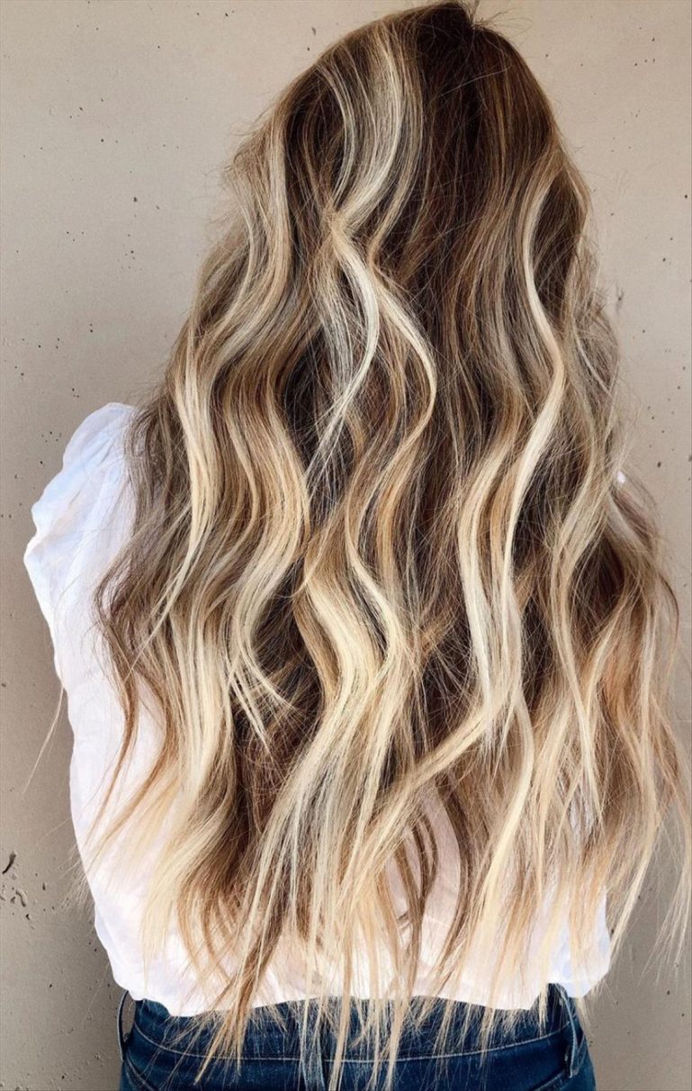 27 Pretty Blonde Highlights Ideas for Chic Looks - Lily Fashion Style
