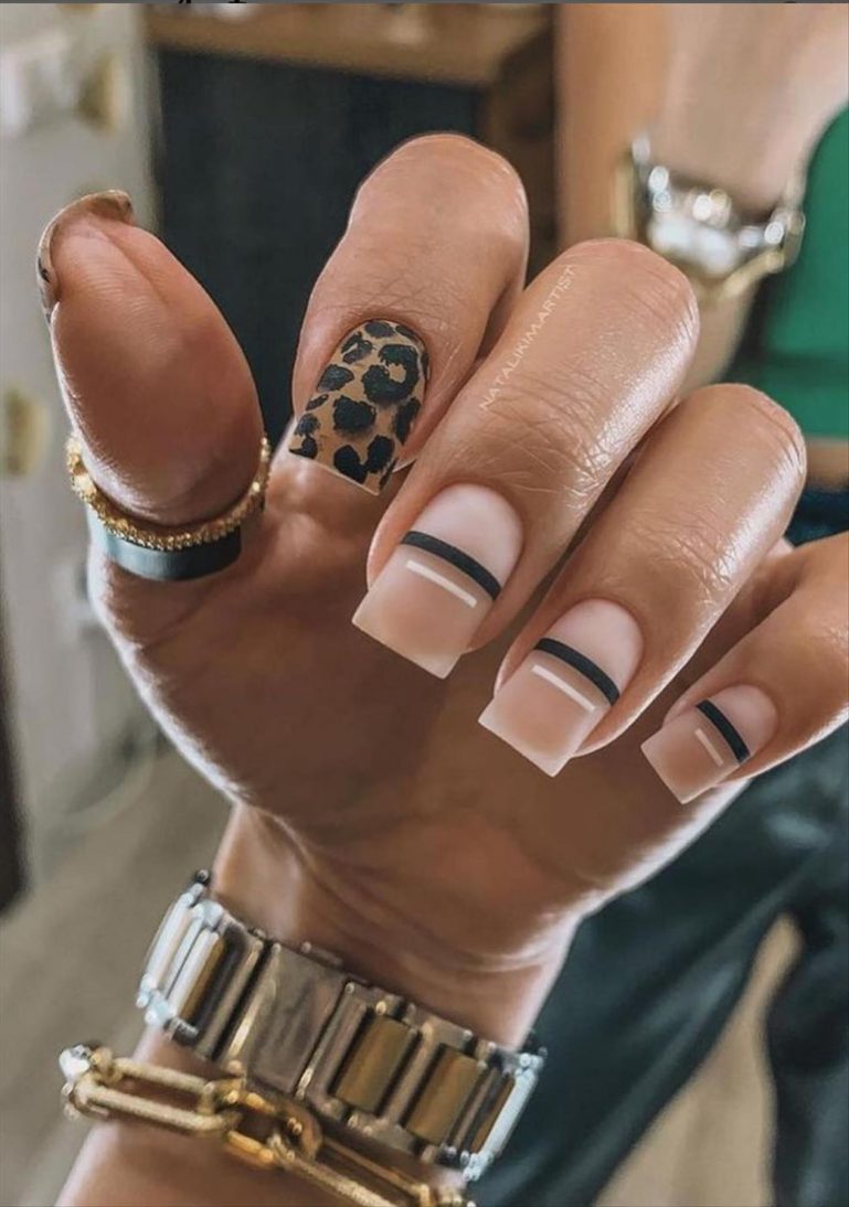 26 Trendy short square nails for a chic look