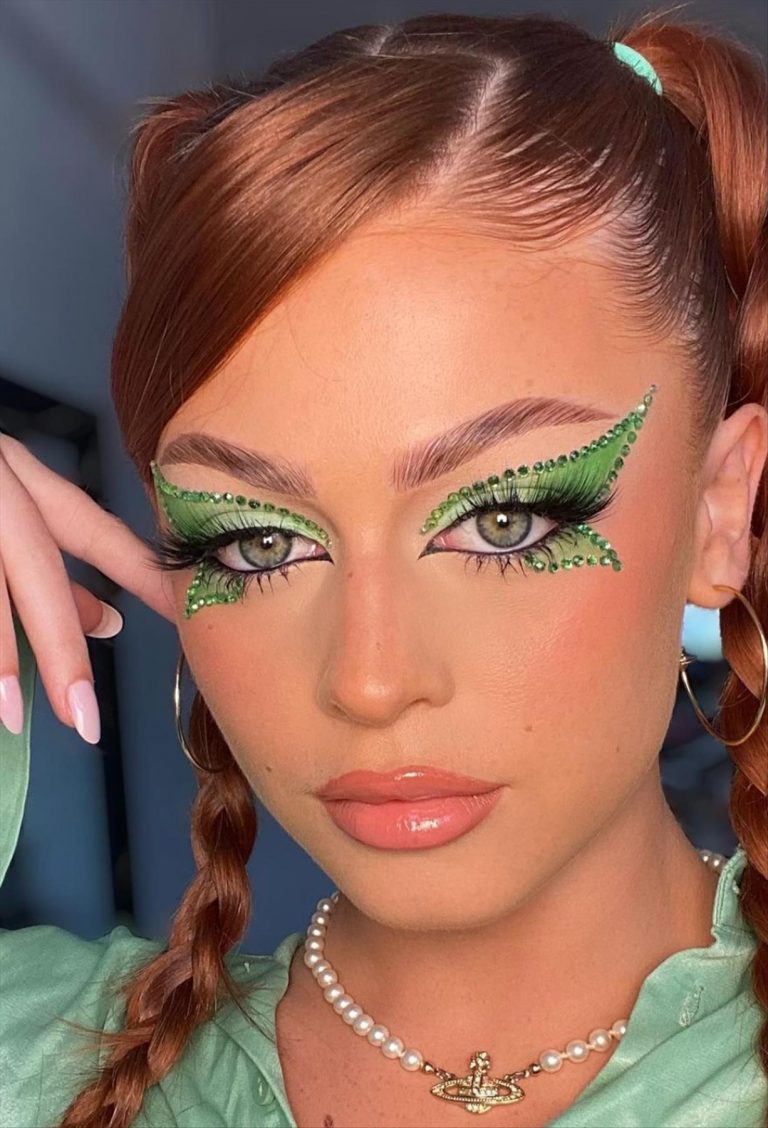 How to Rock the Green Eye Makeup Looks & Trend? - Lily Fashion Style