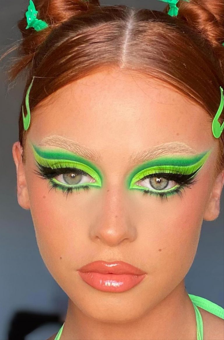 How to Rock the Green Eye Makeup Looks & Trend? - Lily Fashion Style