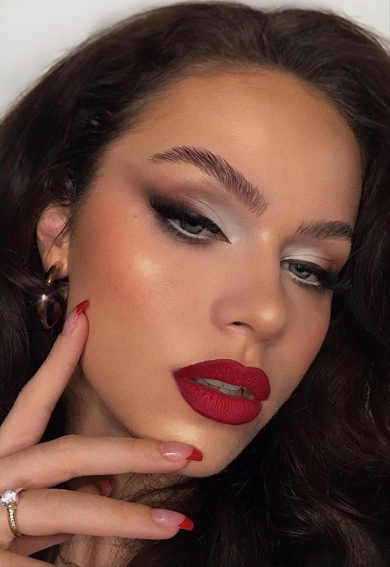 40 Trendy Fall Makeup Looks to Conquer the Season in 2022