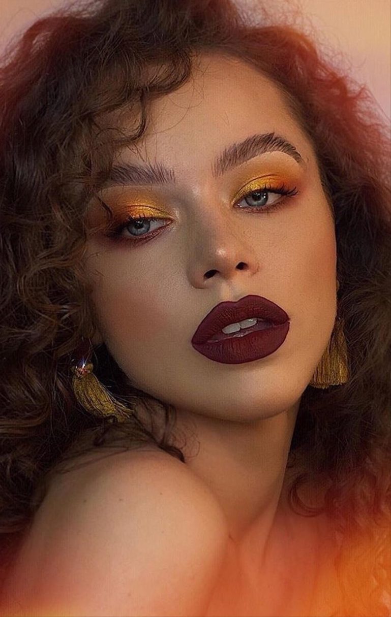 40 Trendy Fall Makeup Looks to Conquer the Season in 2022