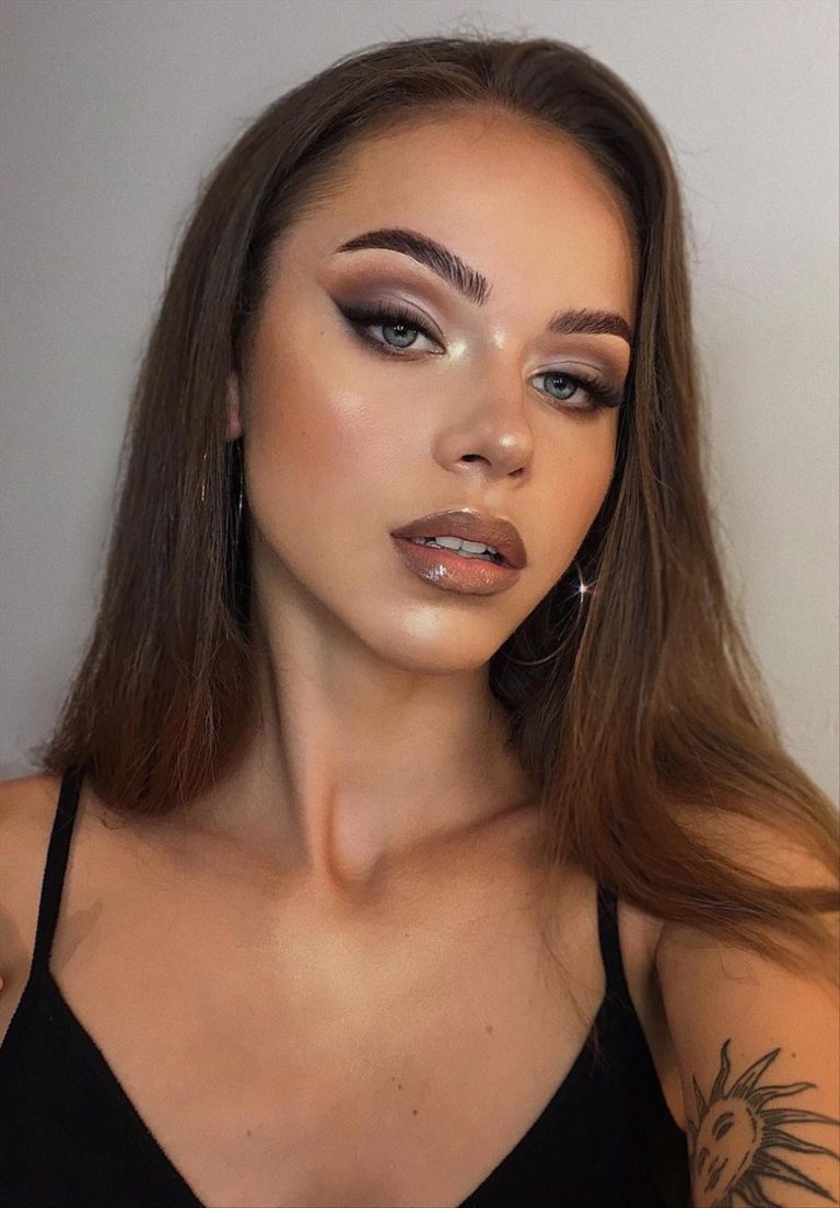 40 Trendy Fall Makeup Looks to Conquer the Season in 2022
