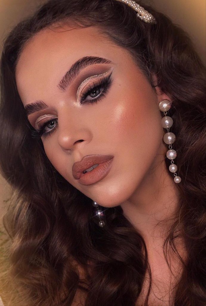 40 Trendy Fall Makeup Looks to Conquer the Season in 2022