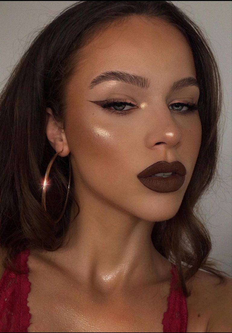 40 Trendy Fall Makeup Looks to Conquer the Season in 2022