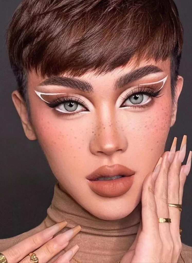 35+ Glam Christmas makeup looks and festival makeup ideas