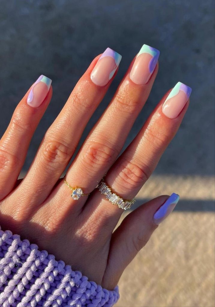 45 Elegant spring abstract nails and swirl nails to try - Lily Fashion ...