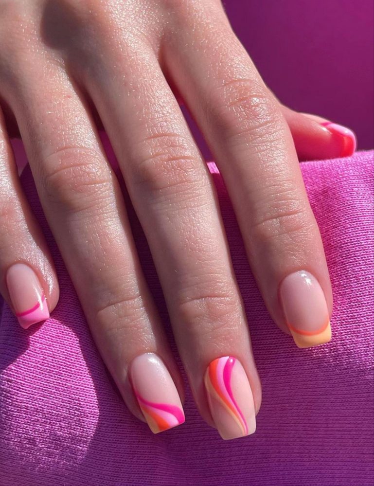 45 Elegant spring abstract nails and swirl nails to try - Lily Fashion ...