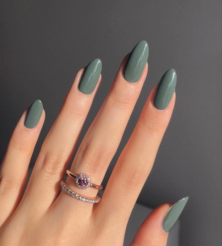 27 Natural Single nail colors with short almond nail shapes to try