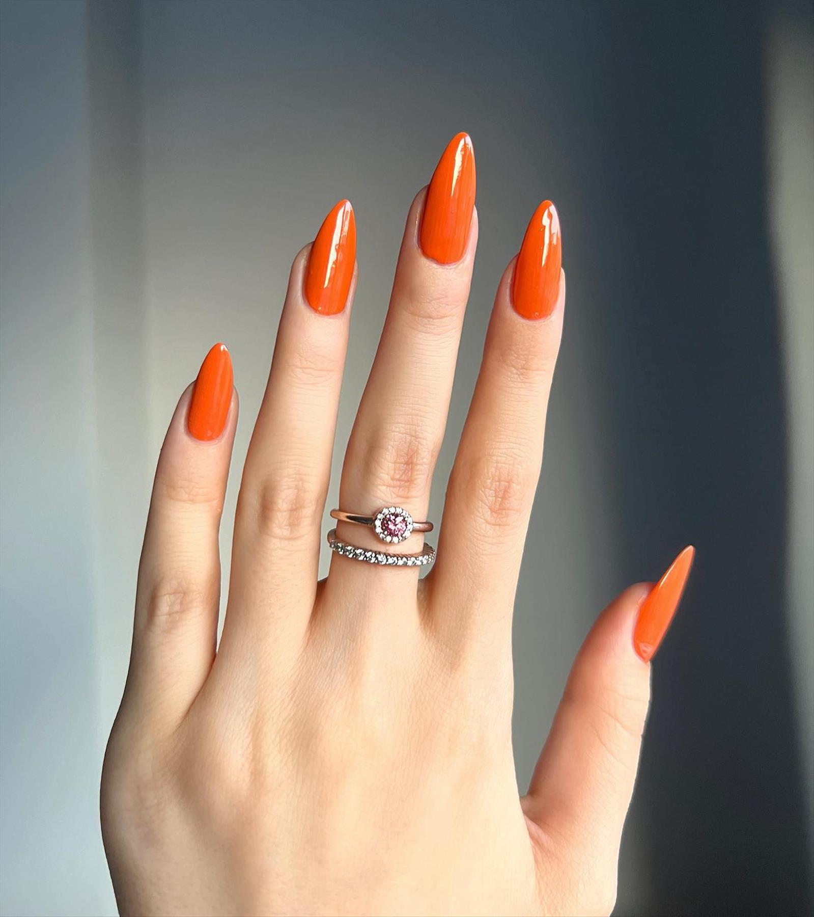 27 Natural Single nail colors with short almond nail shapes to try