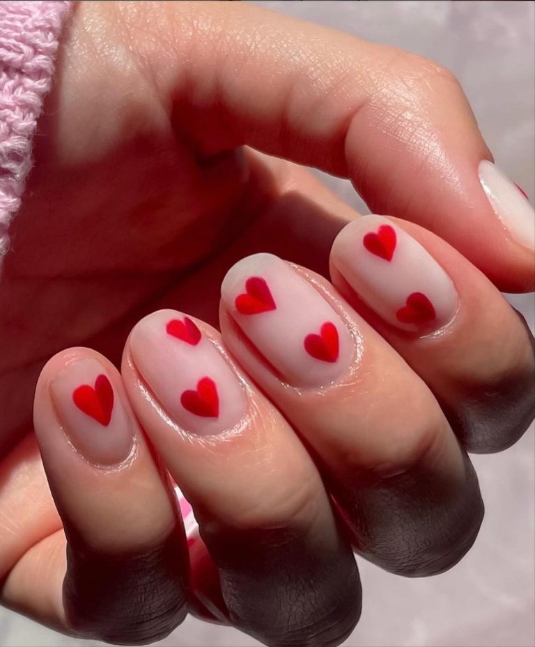 46 Pretty Valentine's Day heart nails for February manicures 2024 ...