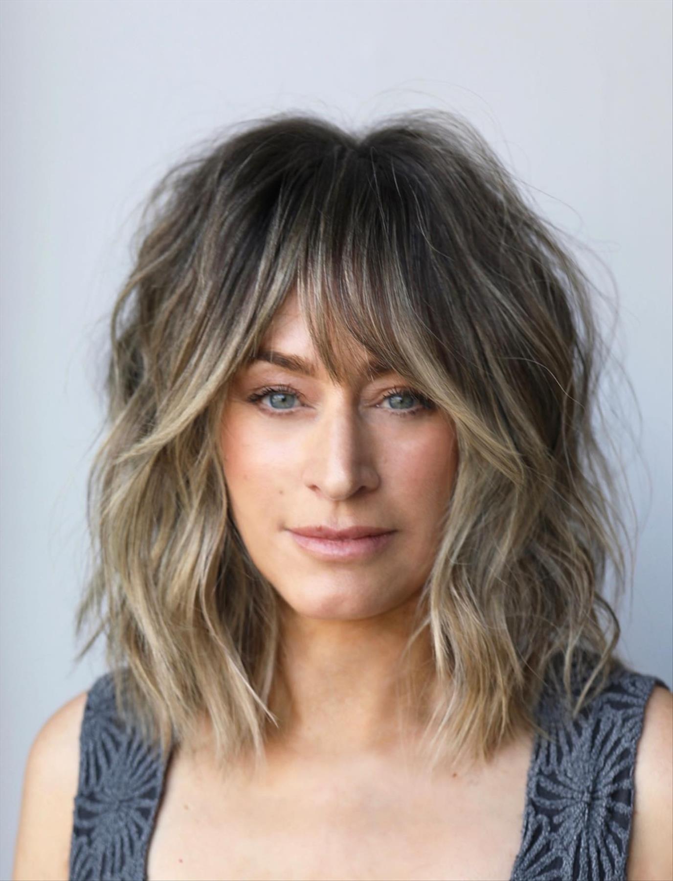 40 Trendy shoulder-length haircuts with bangs you'll love