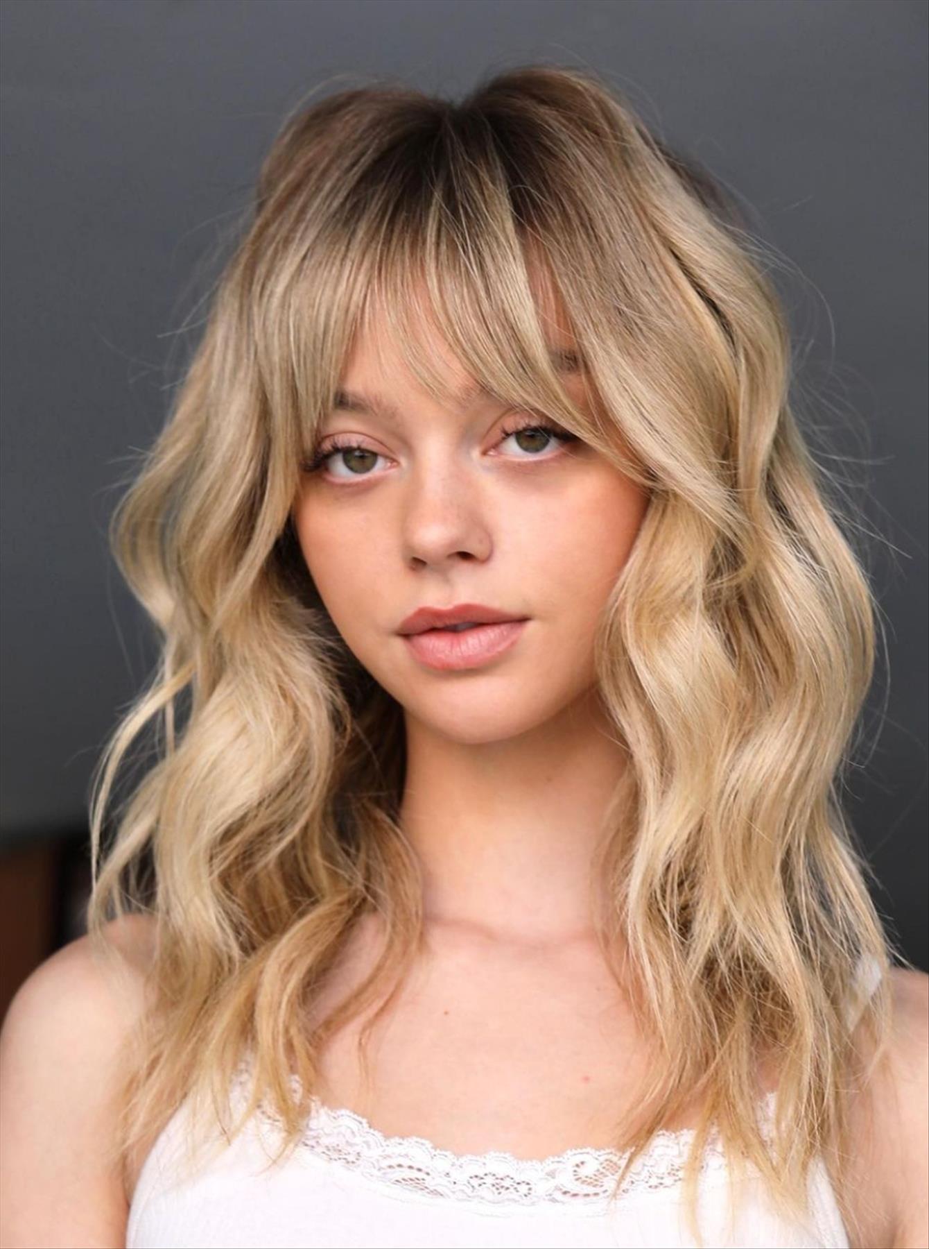 40 Trendy Shoulder Length Haircuts With Bangs Youll Love Page 2 Of 2