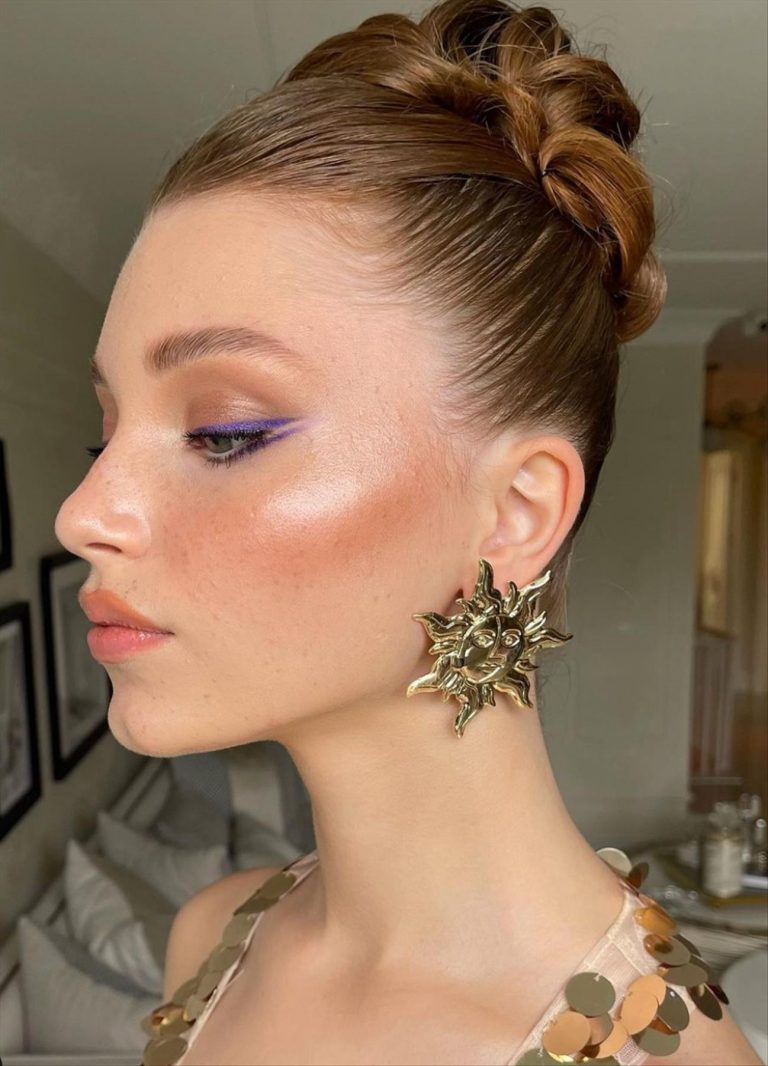 30 Stunning Prom Makeup Ideas to Enhance Your Natural Beauty