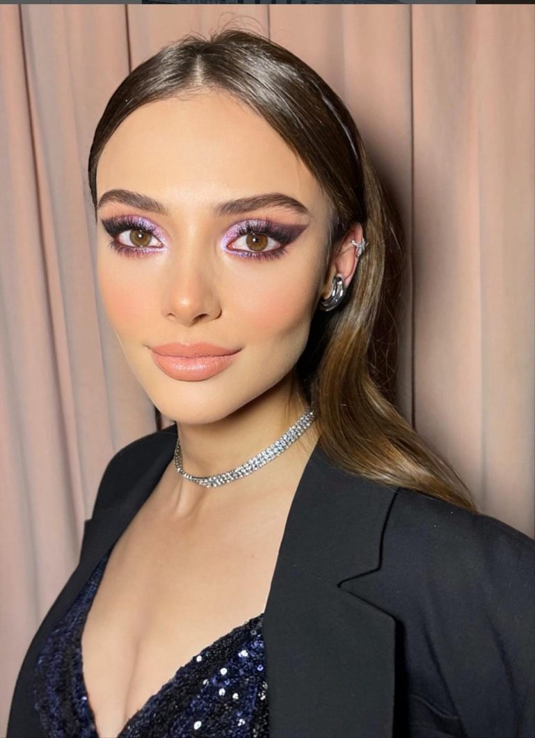 30 Stunning Prom Makeup Ideas to Enhance Your Natural Beauty