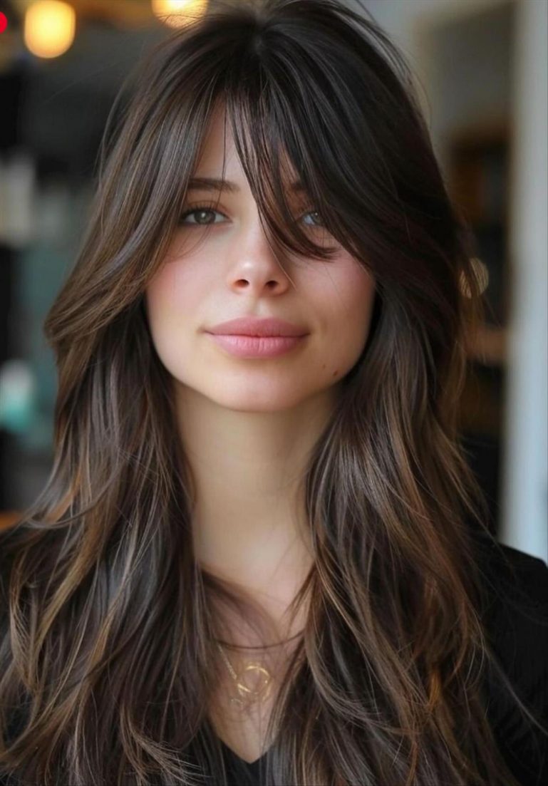 42 Cool Wavy And Crispy Haircuts for Fine Hair To Try - Lily Fashion Style